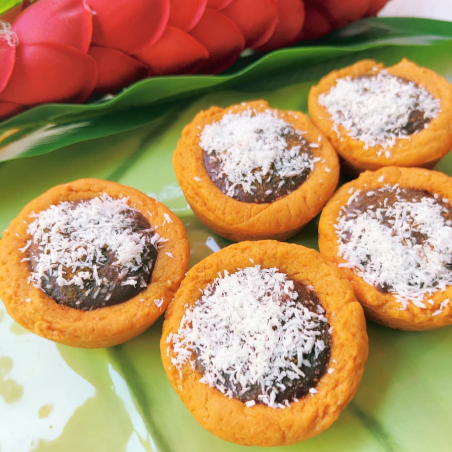 Thai Tea Cookie Cups - The Chocolate Dozen LLC